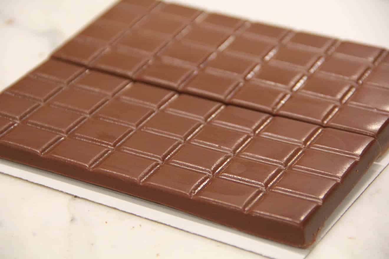 Chocolate Bloom VS Fat Bloom - Chocolasia - Chocolate, Cocoa, Cacao ...